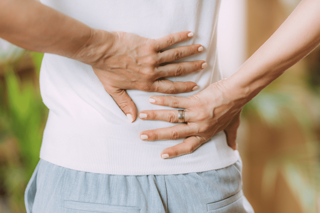 10 exercices clés pour apaiser le nerf sciatique durant l'été